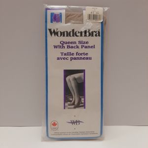 Wonderbra | Accessories | 4 For 2 New Vintage Wonderbra Linen Queen Sz ...